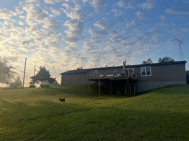 West Lodge - Golf, Ride, Hike - Greenwood Lake, Alger
