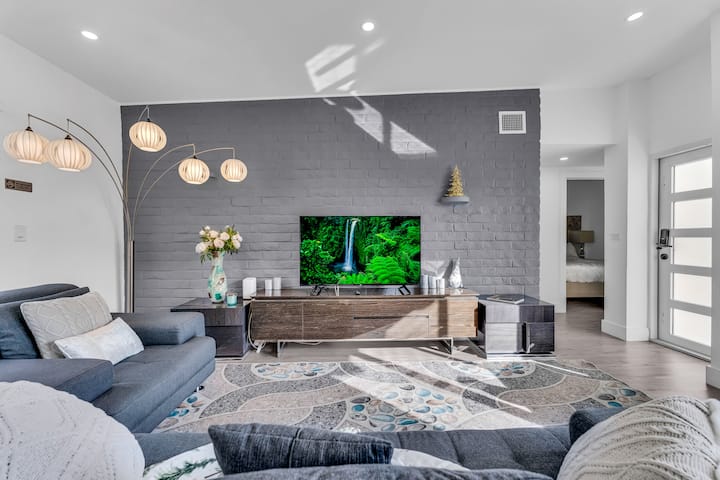 Cozy House With A Pool In Miami - Miami Gardens, FL