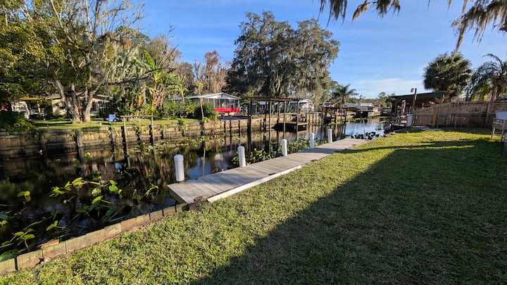 Comfort On Waters Edge - Lake Broward, FL