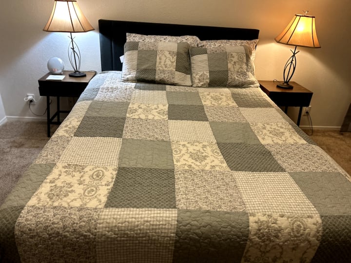Farmhouse Stay  Comfort, Fresh A - Sequim, WA