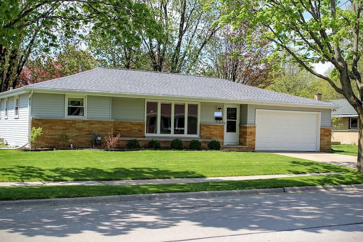 Packer Home 3br - Green Bay, WI