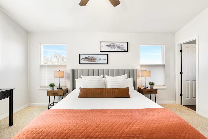 Hilltop Haven - Amazing Views! Gameroom & Hiking! - Colorado Springs