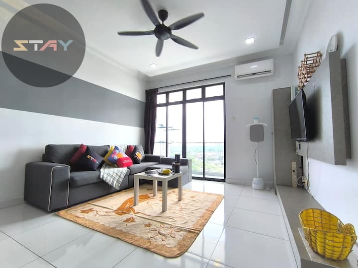 Platino Cozy Centre Family Suites 14pax By Stay - Skudai