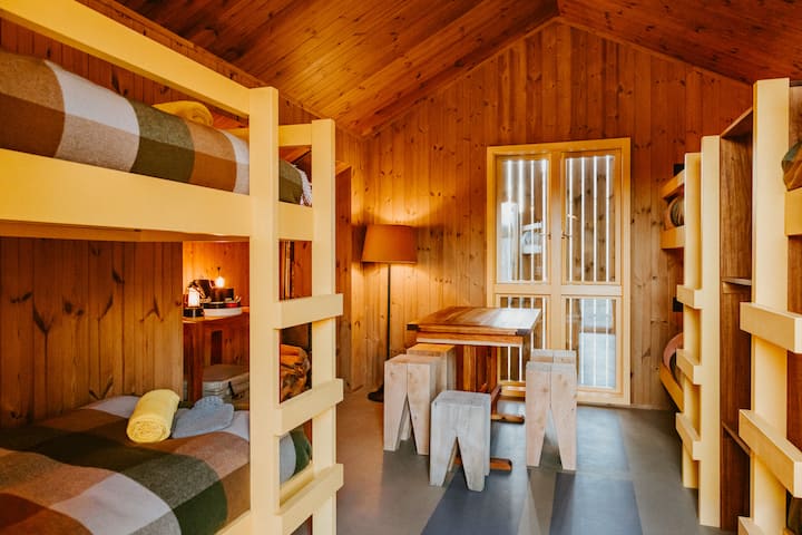 Double Bunk Hut - Great Glenorchy Alpine Base Camp - Glenorchy