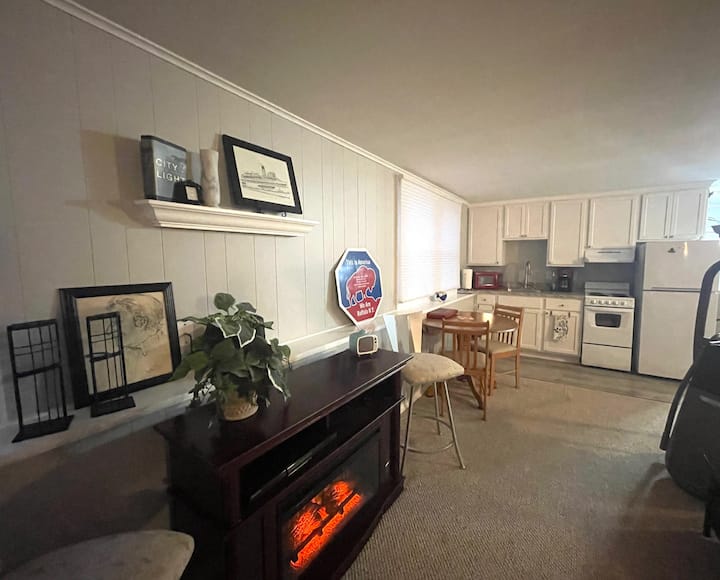 Comfy Studio Suite ~Orchard Park - Hamburg, NY