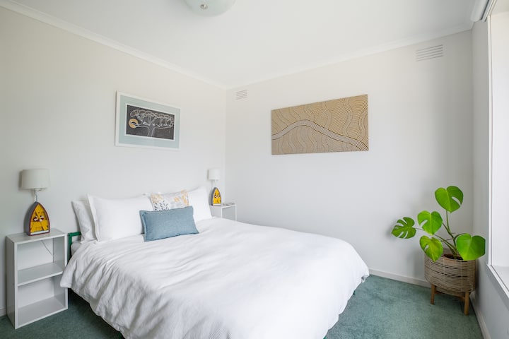 Surfers, Relax, Pet Friendly - Ocean Grove