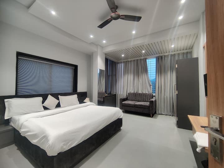 Hotel Mountain View - Nashik