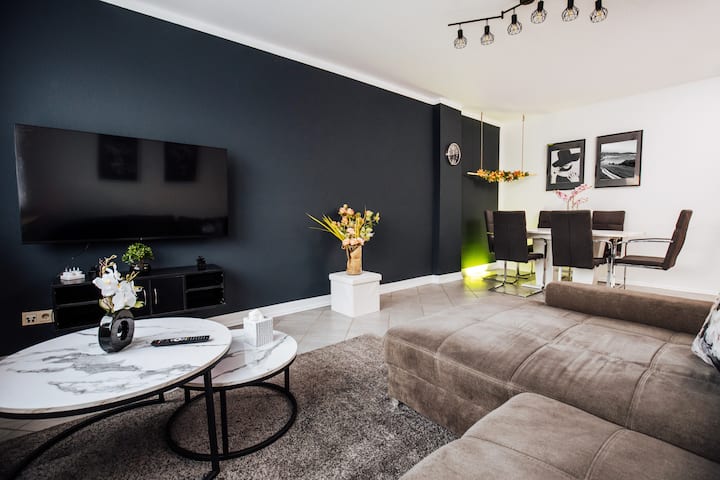 Bold & Black | Balcony | Netflix | Wifi | 5 Person - Essen