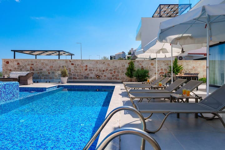 Kalkan'da 3 Yatak Odalı Villa - Kalkan
