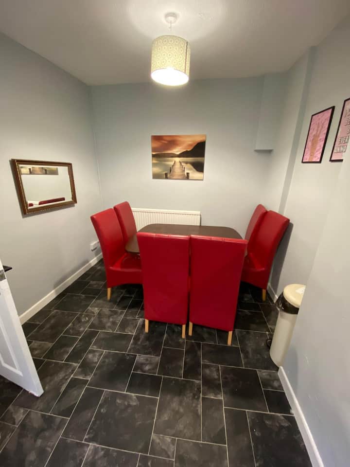 Beautiful Bedroom - Bath