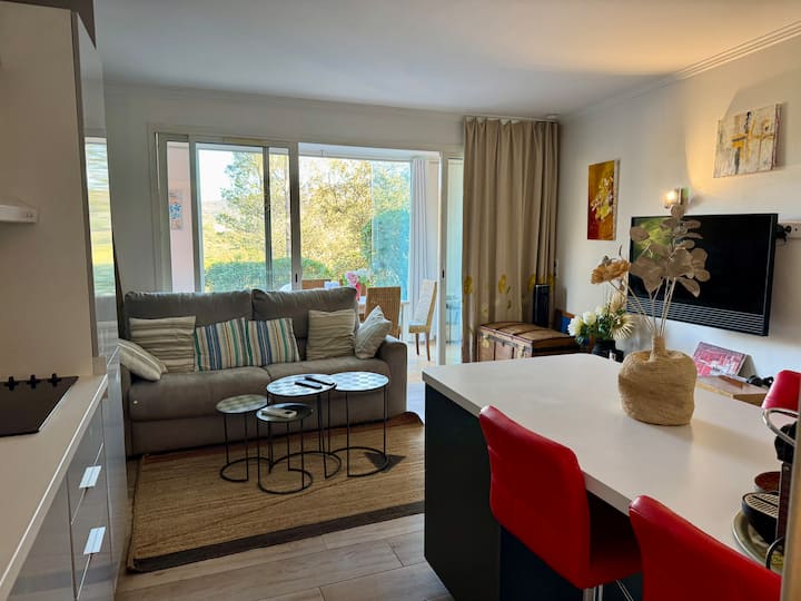 Appartement Rez De Jardin, Piscines, Tennis - Grimaud