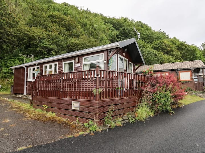 Smarty's View Detached, Self Catering Chalet - Aberystwyth