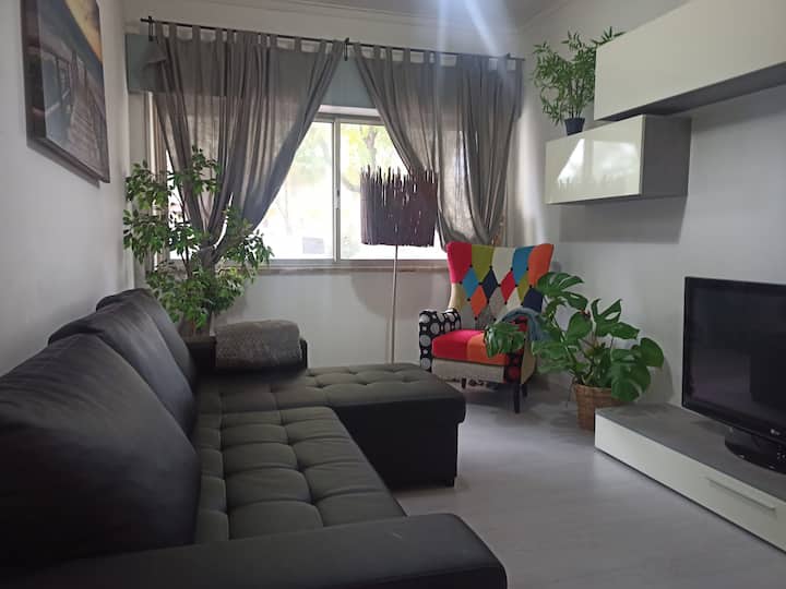 Simpático T2 Praia A 500 Metros - Costa da Caparica