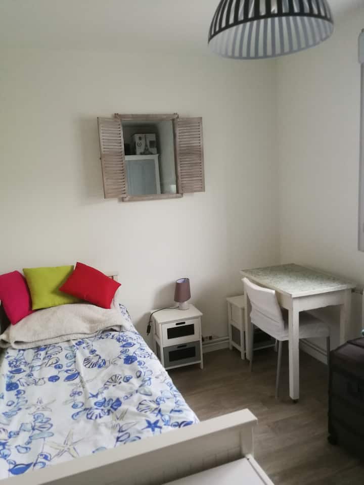 Chambre Dans Village Historique - Charlieu