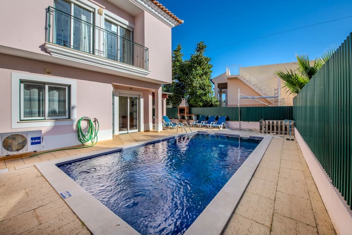 3 Bedroom House- Private Pool - Albufeira