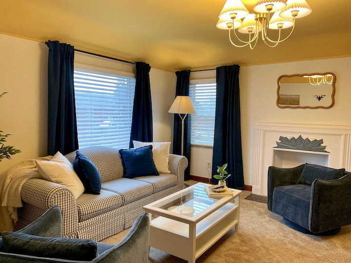 Treetop Suite - Sauna - King Bed - Garage - Columbus, OH