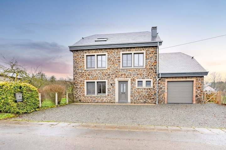 Charmette, Cozy Home For 9p - La Roche-en-Ardenne