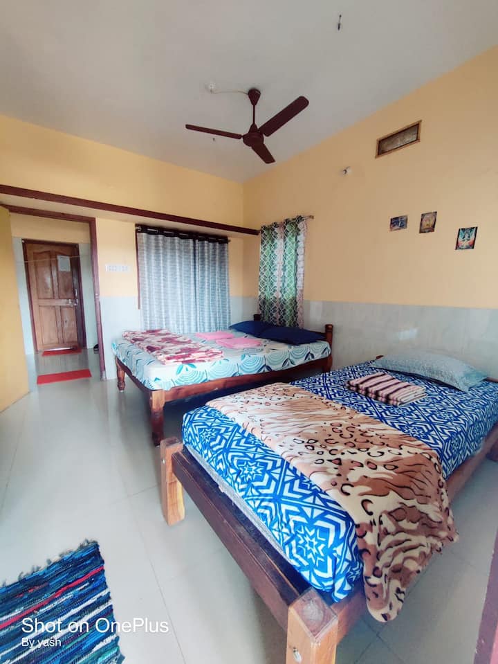 Ac Double Room, Surya Guesthouse - Gokarna