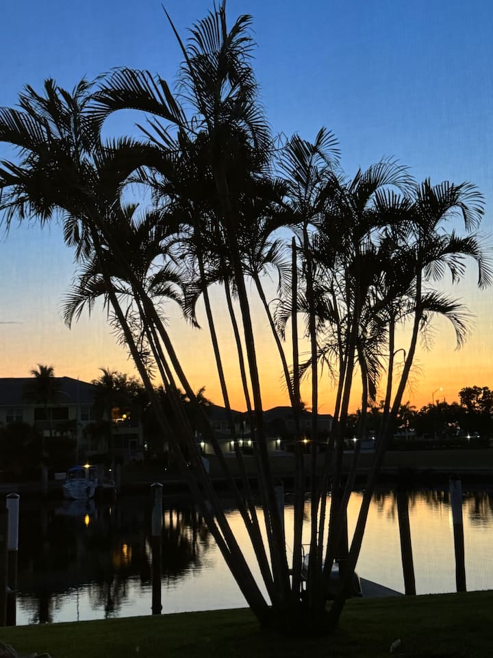 Ocean Front Property With Boat Dock And Sunsets - Punta Gorda, FL