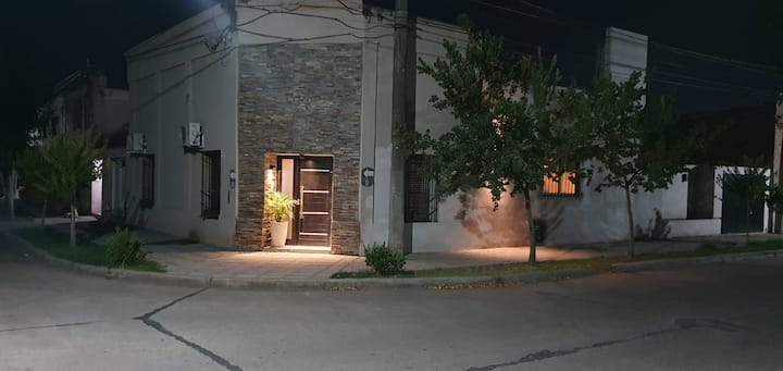 Casa De Familia - Mercedes