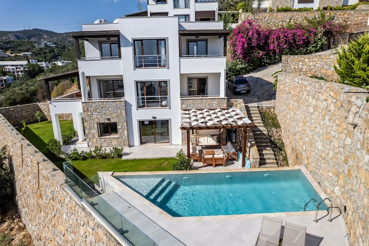 Villa For Rent With Sea View In Bodrum Center - Bodrum