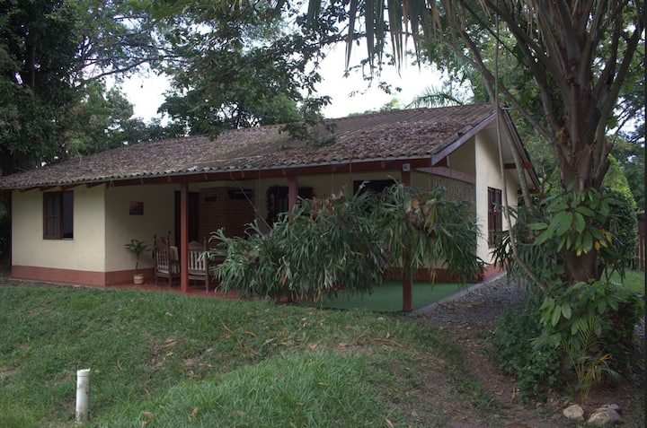 Finca Borinquen - Ginebra