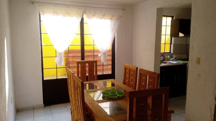 Casa Amueblada Con Servicios, - Celaya