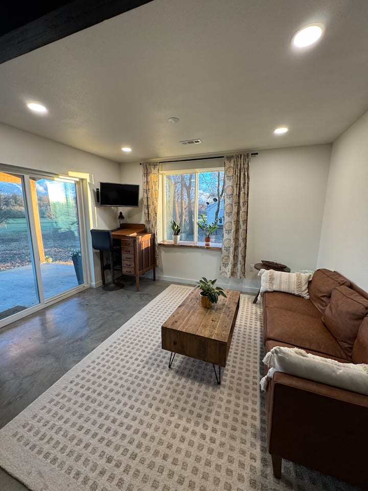 Beautiful Bardominium! - Fayetteville, AR