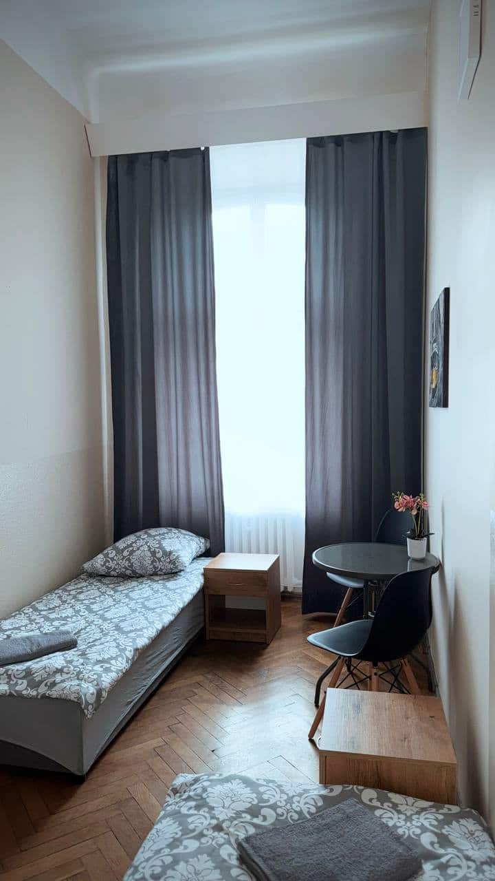 Fivehostel- Double Room With Shared Bathroom. - Krakow