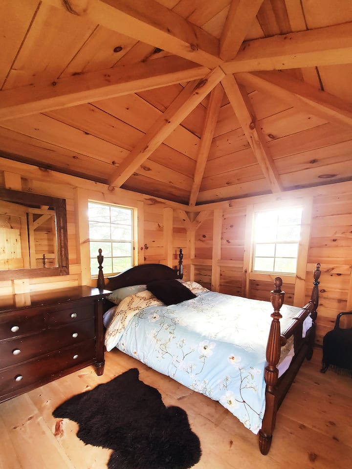 Forest Cabin - Creemore