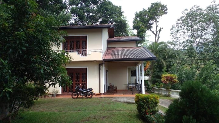 Dream Vacation Home Ampitiya - Kandy