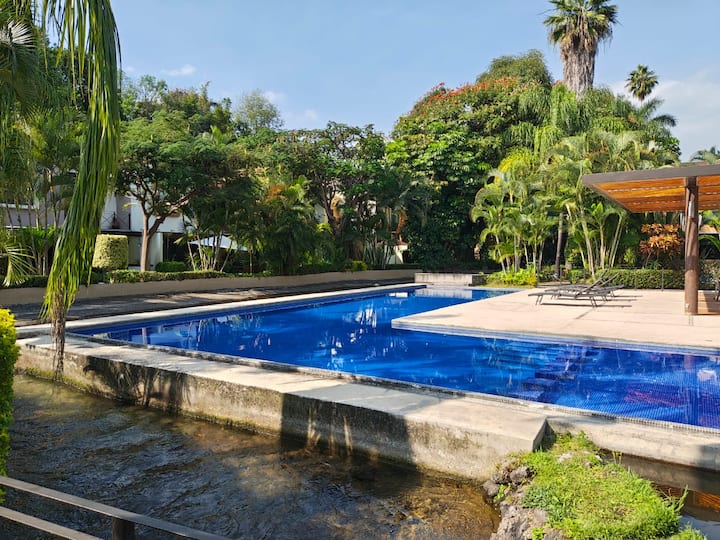 Beautiful House With Jacuzzi & Pool In Sumiya - 쿠에르나바카