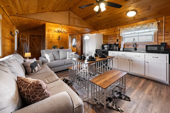 The Ridge Cabin! 15-minutes From The Ark - Falmouth, KY