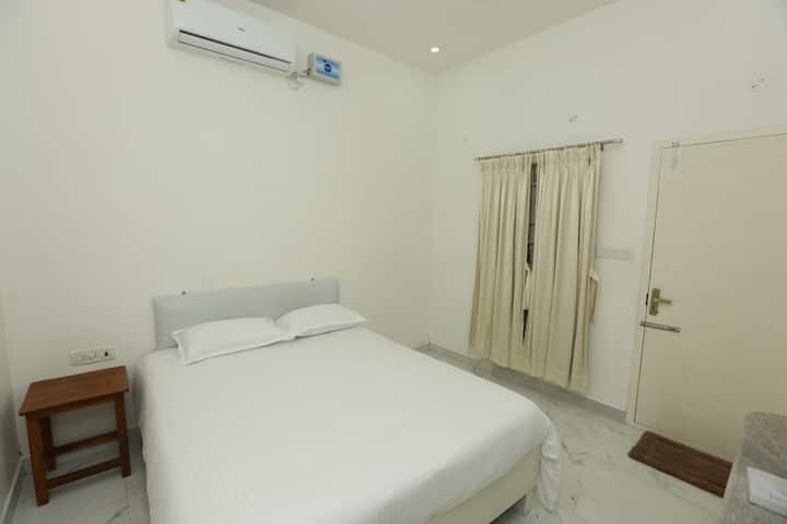 *Flona Cottage: Pool, Cozy Rooms, Parking (Mahabs) - Mahabalipuram