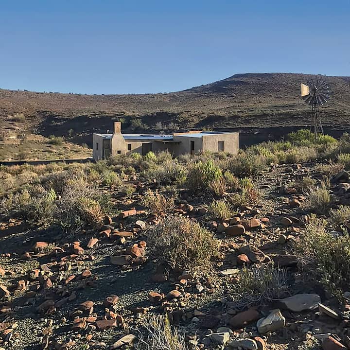 Modderhuis
 Bloukrans 
Off-the-grid Karoo Hideaway - Laingsburg