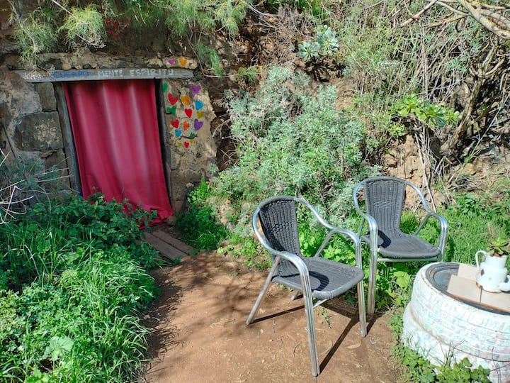 Tiny Cave In Art House - Santa Brígida