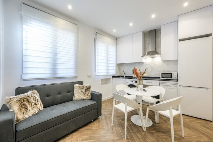 Urban Tranquility In Madrid With Modern Comforts - Pozuelo de Alarcón