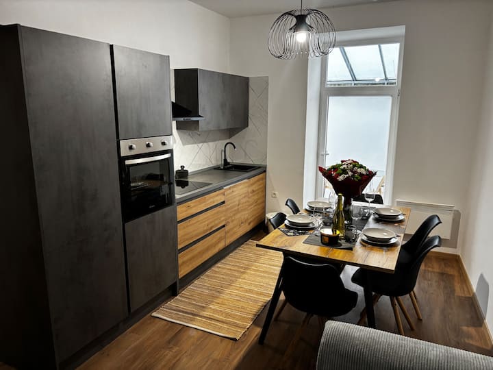 Celje City Stay | Two-bedroom Apartment (4+1) - Celje