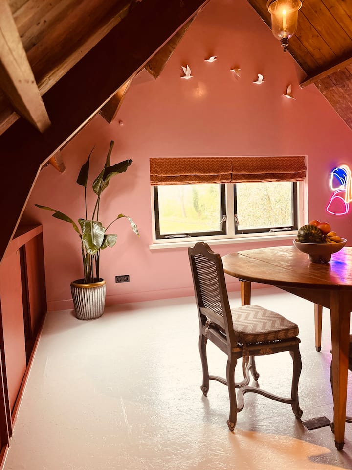 "Nok Room" -