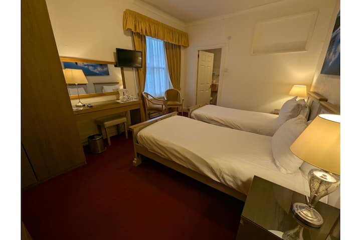 Standard Twin | The Belgrave Hotel Tenby - Tenby