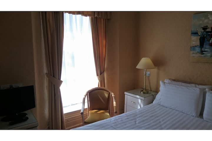 Compact Double | The Belgrave Hotel Tenby - 屯貝