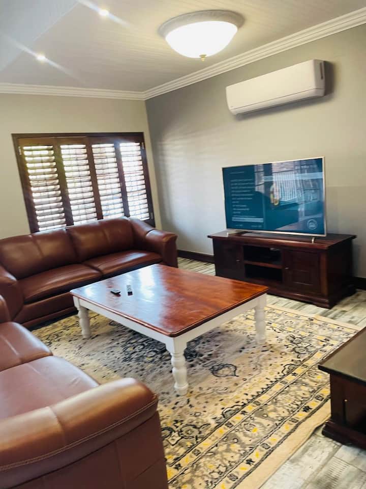 Melodie Guest House - Standard Rooms - Hartbeespoort