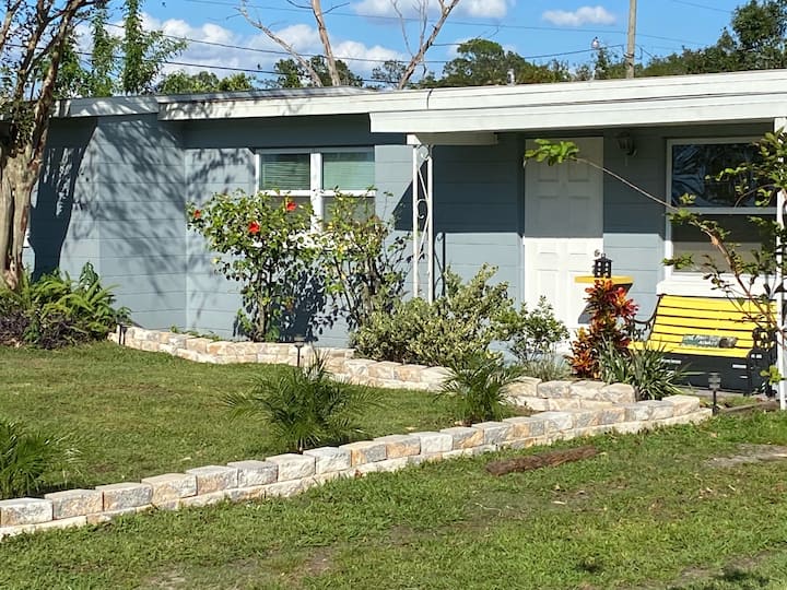 The Compass Cottage - Kissimmee