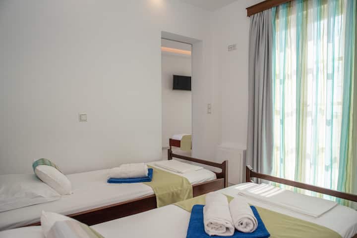 Adonis Hotel Naxos Family Room - Naxos