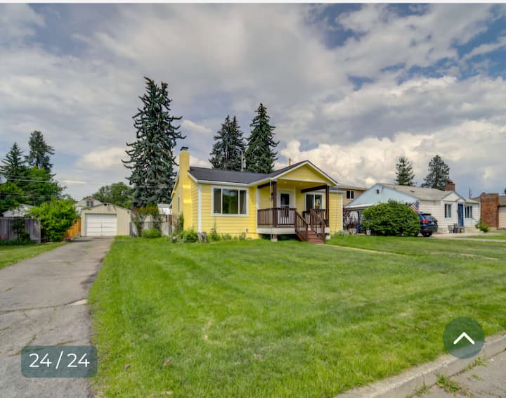 Yellow House In Coeur D' Alene - Coeur d'Alene, ID
