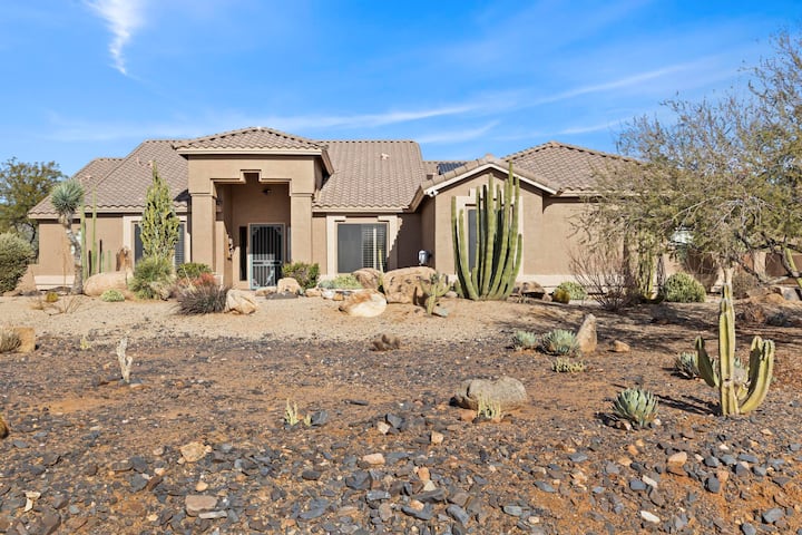 Spacious Desert Retreat & Nature - Cave Creek, AZ