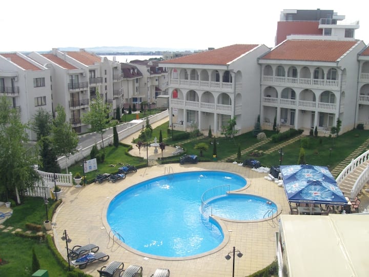 Large Top Floor One Bedroom Lazur Apartment - Bulgaria