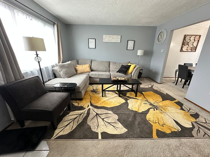 Cozy - 2 Bedroom Townhouse - Pittsburgh, PA