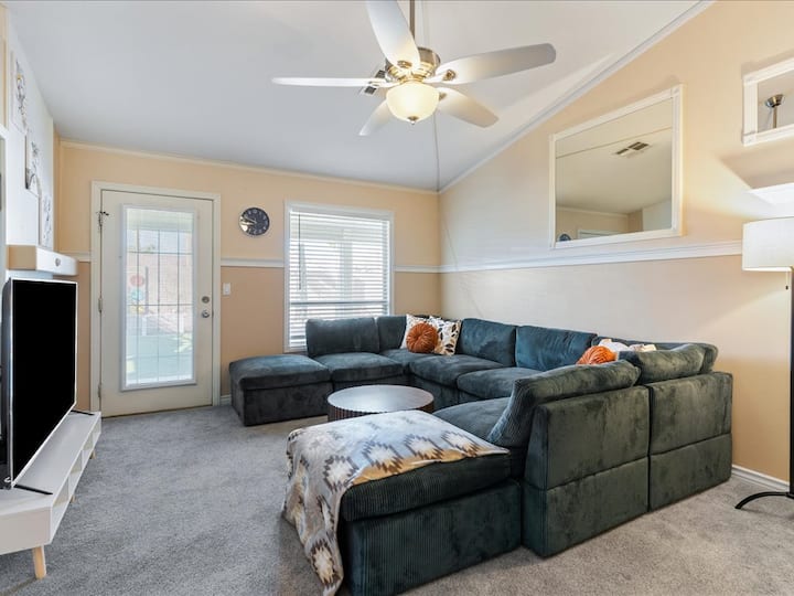 3bd Pool+jacuzzi Oasis! - Turquoise Lake, North Las Vegas