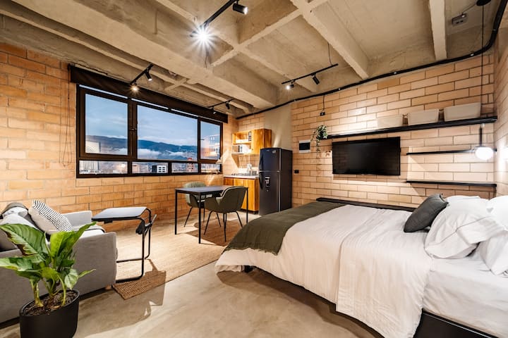 Modern Comfort: A/c, Wi-fi, Prime Location 803 - Medellín